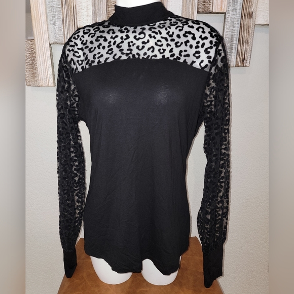 VENUS | Tops | Venus Top Large | Poshmark